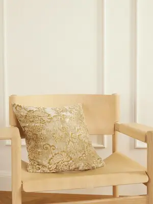 THE HOUSE OF LYRIA Sponge Floral-jacquard Damask Cushion - Neutrals