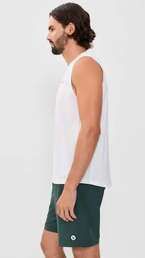 Vuori Sleeveless Viewpoint Muscle Tank 2.0 - White/breeze
