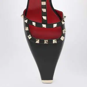 Valentino Garavani Rockstud Leather Pumps