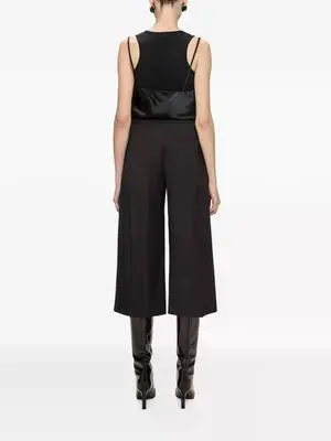NISSA Wool Tailored Bermuda Pants