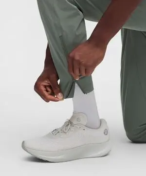 Lululemon Mile Maker Pant - Willow Leaf