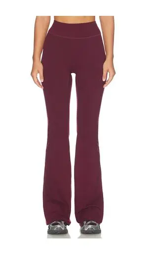 437 The Leisure Pant In Wine - Black Cherry