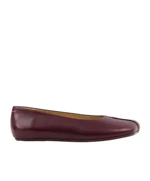 MAISON MARGIELA Stitch-out Asymmetric Toe Ballerina Shoes - Red