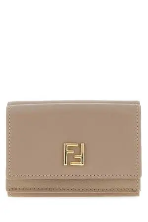 Fendi Dove Grey Leather Wallet - Gray