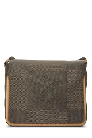 LOUIS VUITTON Damier Geant Messenger