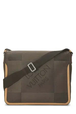LOUIS VUITTON Damier Geant Messenger