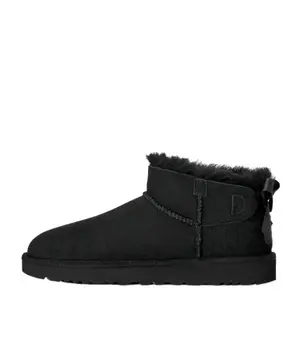 UGG Ultra Mini Bailey Bow Boot