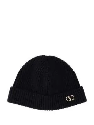 Valentino Garavani Ribbed Cashmere Beanie With Metal Vlogo - Black