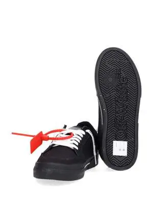Off-White Vulcanized Low Sneakers - Black