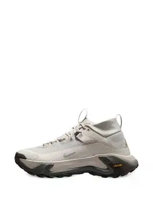 Nike Zegama Hike Sneakers - Neutrals
