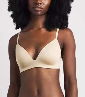 SKIMS Wireless Form T-shirt Bra