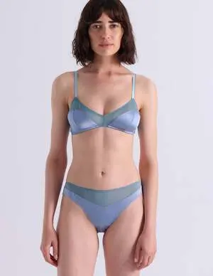 Araks Aaron Panty Powder