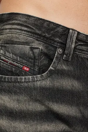 DIESEL® 1985 Larkee-fsj’ Jeans