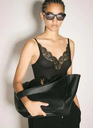 Saint Laurent Le 5 À 7 Bea Shoulder Bag