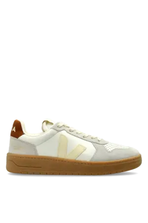 VEJA Sports Shoes ‘v-82
