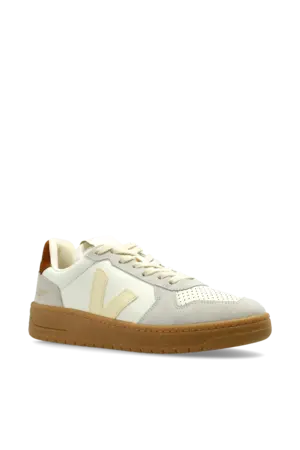 VEJA Sports Shoes ‘v-82