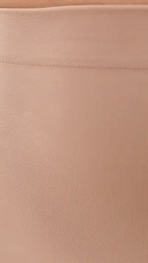 SKIMS Mid Thigh Shorts