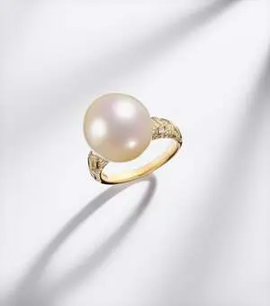 SUZANNE KALAN 18kt Ring With Pearl And Diamonds
