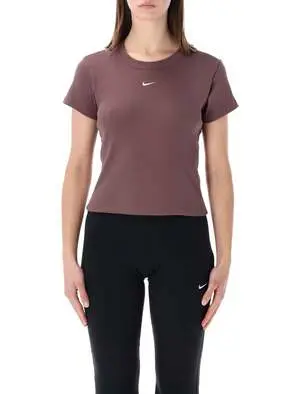 Nike Slim Fit Mini Short-sleeve T-shirt For Everyday Comfort
