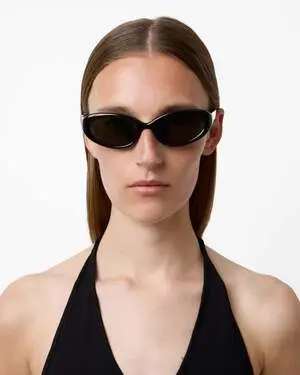 LIÉ STUDIO The Robyn Sunglasses - Black