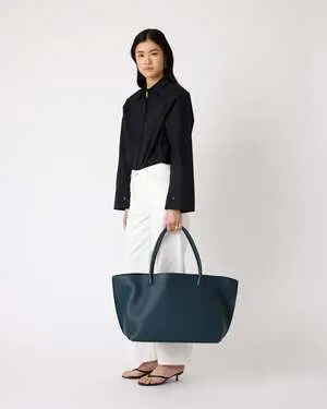 LIÉ STUDIO The Eva Weekend Tote