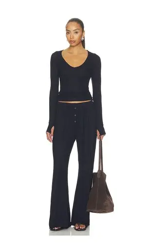 Michael Lauren Otis Long Sleeve Fitted V-neck