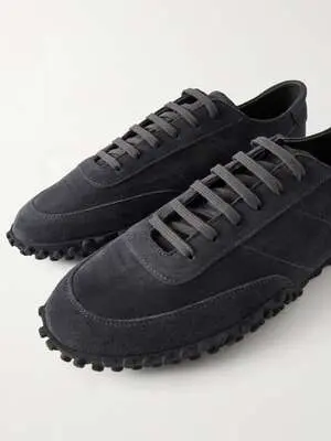 COMMON PROJECTS Suede Sneakers