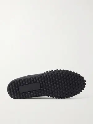 COMMON PROJECTS Suede Sneakers - Black