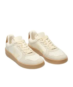 VEJA V-82 Grained Leather Pure Calcaire Cognac