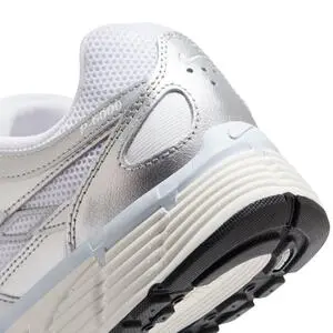 Nike Casual Sneakers - White