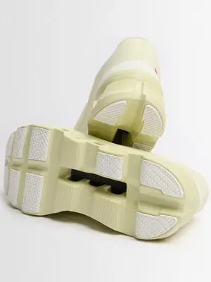 On Simple Casual Shoes