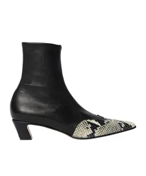 Khaite Ankle Boots With Contrast Toe - Black