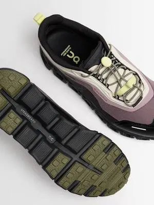 On Casual Sneakers