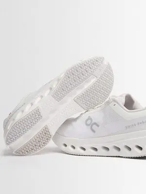 On Simple Casual Shoes