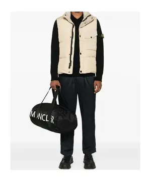 Stone Island V-neck Logo-badge Sweater - Black