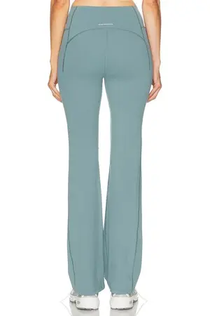 On Studio Flared 32 Pant - Agave