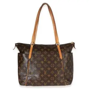 LOUIS VUITTON Monogram Canvas Totally Mm