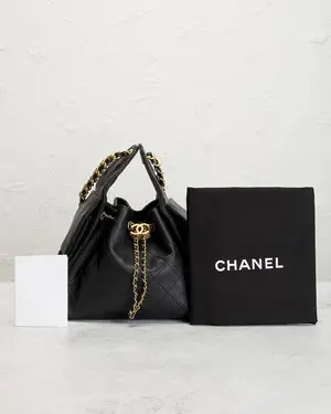 FWRD RENEW Chanel Caviar Small 25 Hobo Bag - Black