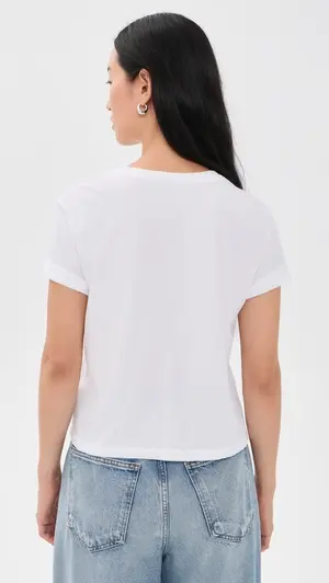 SUNNY SOMEWHERE New York Apples Everyday Tee