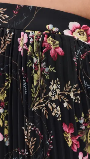 Cinq À Sept Love Letter Floral Rosaline Gown