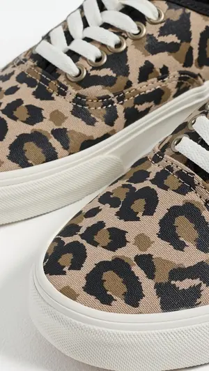 VANS Authentic Sneakers M 7/ W