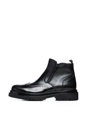 POCHE PARIS Brogue-detail Ankle Boots - Black