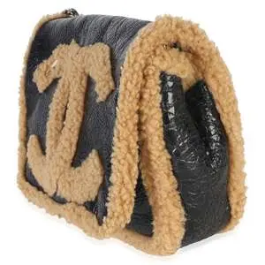 Chanel Shiny Crumpled Sheepskin Shearling Cc Mania Flap Bag
