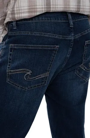 SILVER JEANS CO. Gordie Straight Leg Jeans