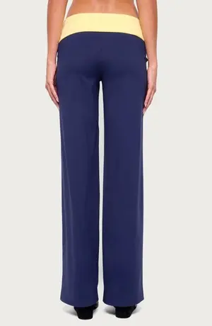 EDIKTED Dayna Contrast Foldover Straight Leg Pants