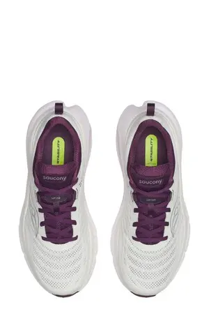 Saucony Omni St 23 Running Shoe - Ivory/eggplant