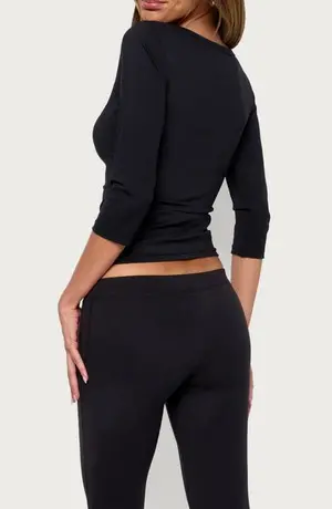 EDIKTED Desi Three-quarter-sleeve Top