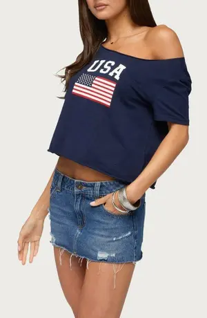 EDIKTED Usa Off The Shoulder Graphic Tee
