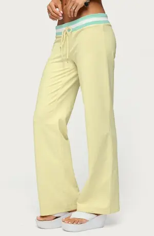 EDIKTED Clioh Contrast Waist Straight Leg Sweatpants