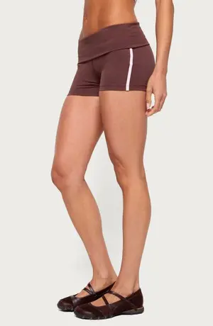 EDIKTED Ambar Contrast Stripe Foldover Shorts